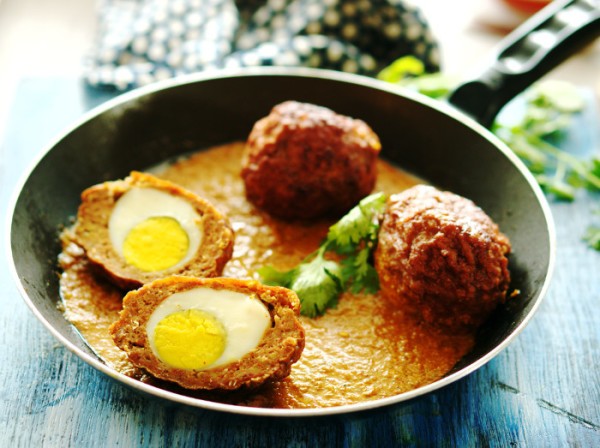 Indian Scotch Egg Kofta Curry (Nargisi Kofta) | Shemins Indian Curry ...